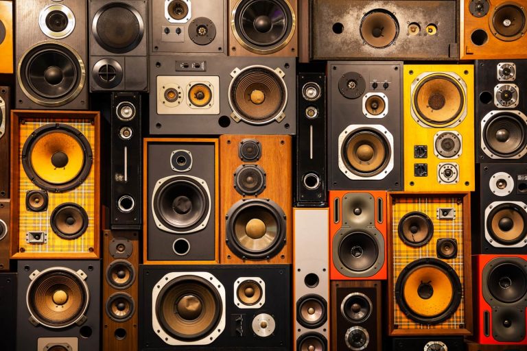 What is a Vinyl Record? | Vinyl vs Records | Record Head